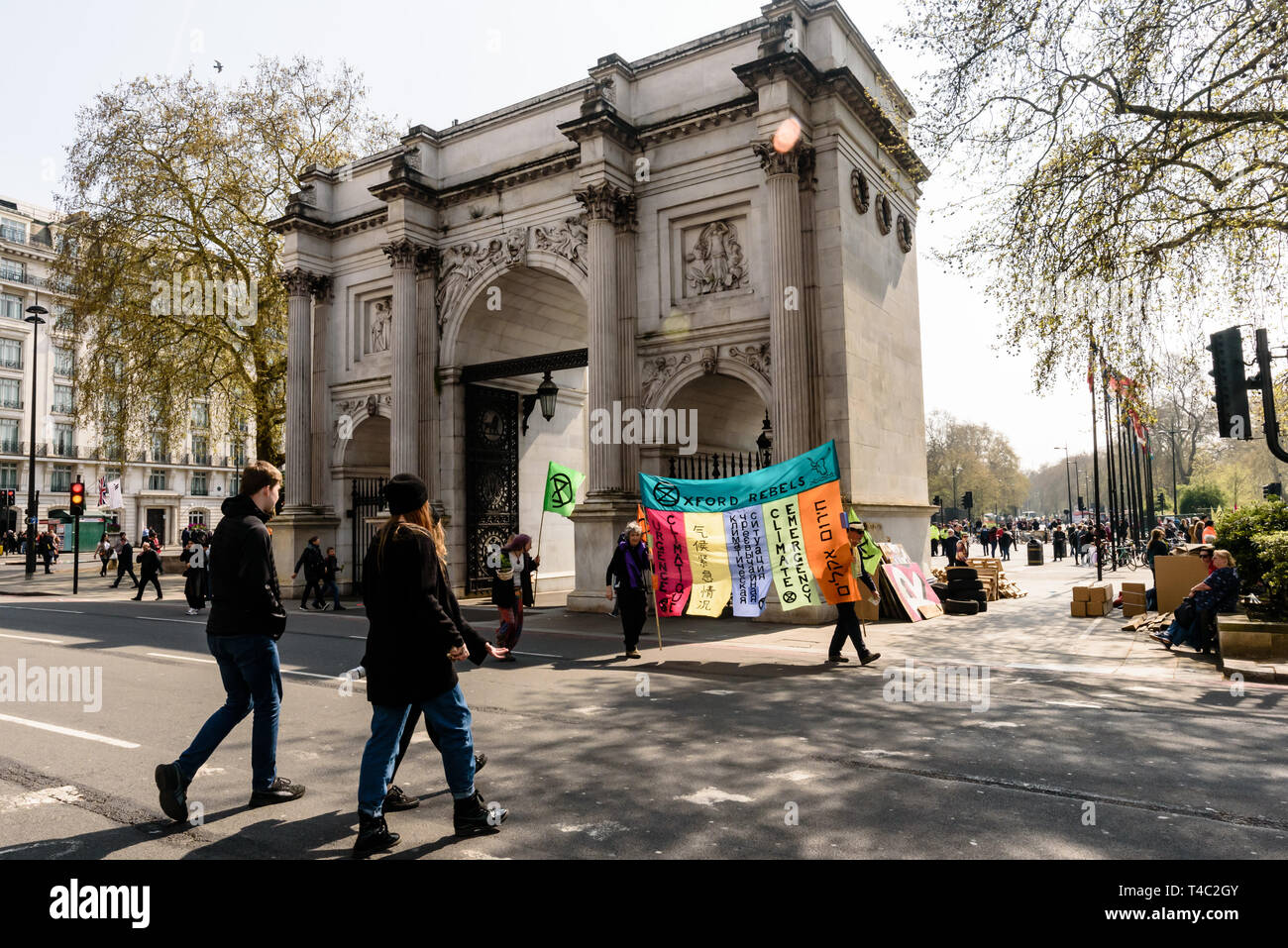 Gyratory road hi-res stock photography and images - Alamy