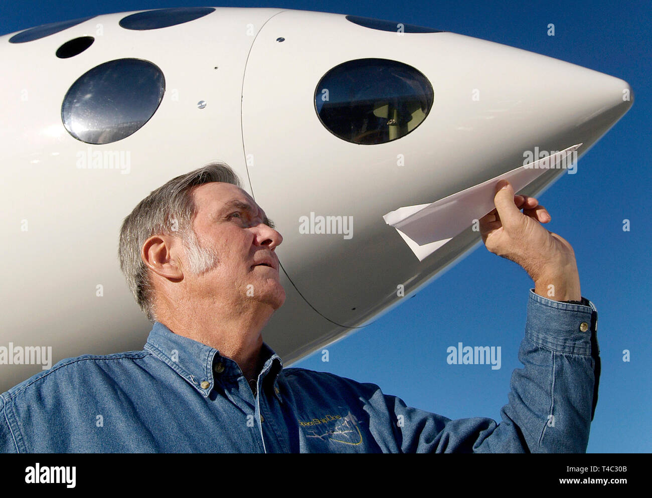 Mojave, California, USA. 21st Sep, 2004. BURT RUTAN poses in front of ...