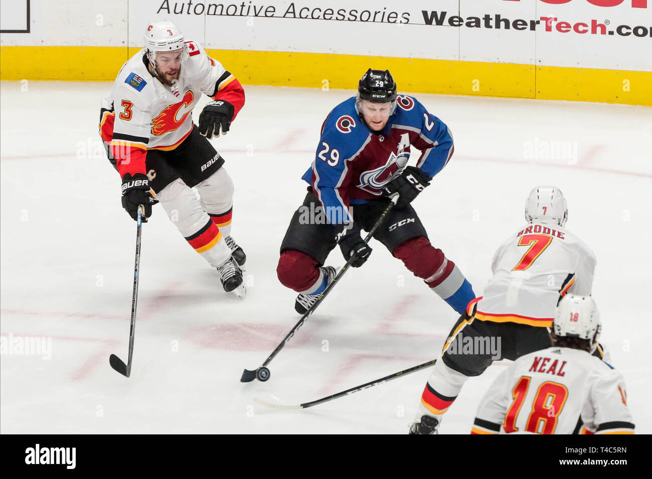 Nathan mackinnon hi-res stock photography and images - Alamy