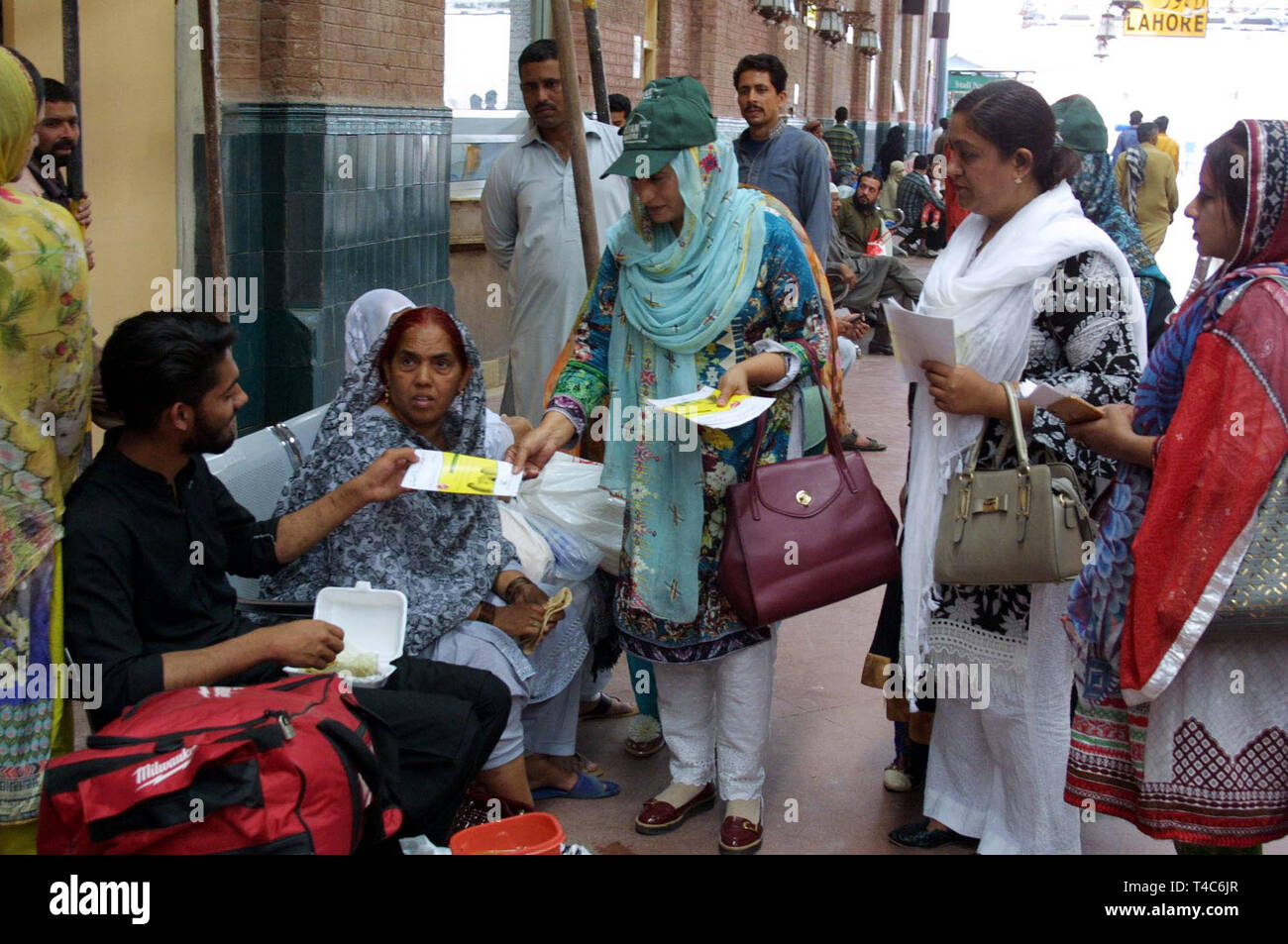Lahore waste management company hi-res stock photography and images - Alamy
