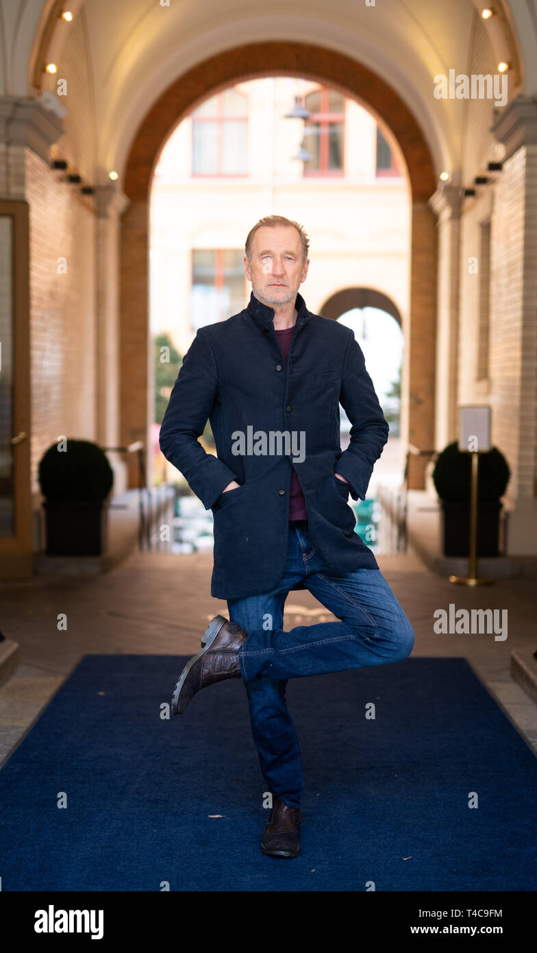 16 April 2019, Hamburg: The actor Peter Lohmeyer (as Jan Fabel) is on ...