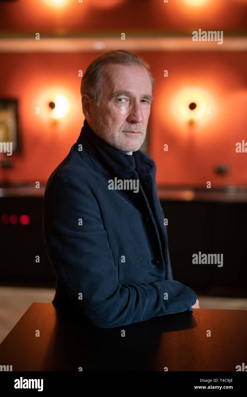 16 April 2019, Hamburg: Actor Peter Lohmeyer as Jan Fabel is on set ...