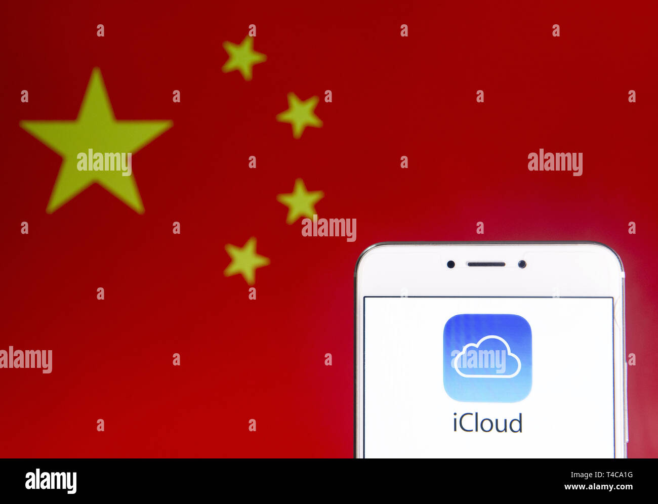 Icloud logo hi-res stock photography and images - Alamy