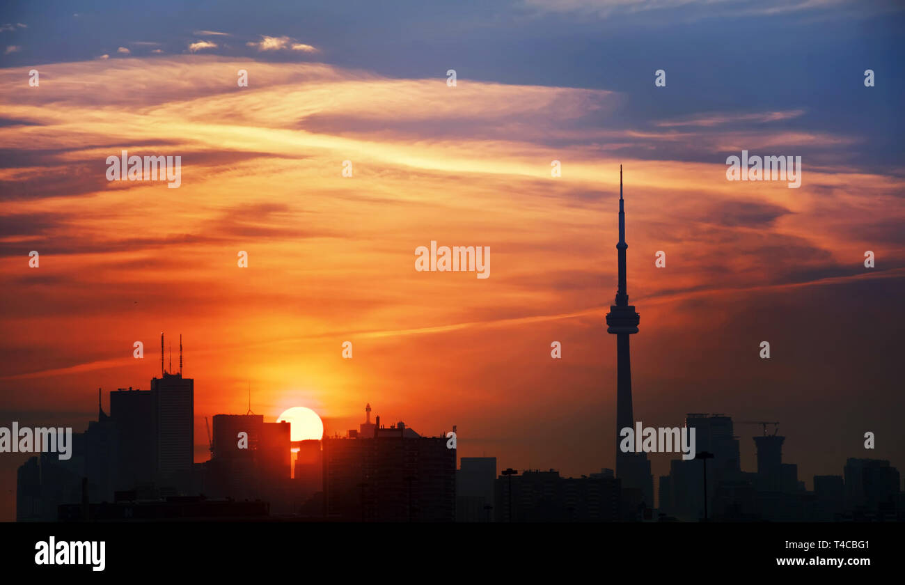 Downtown toronto skyline hi-res stock photography and images - Alamy