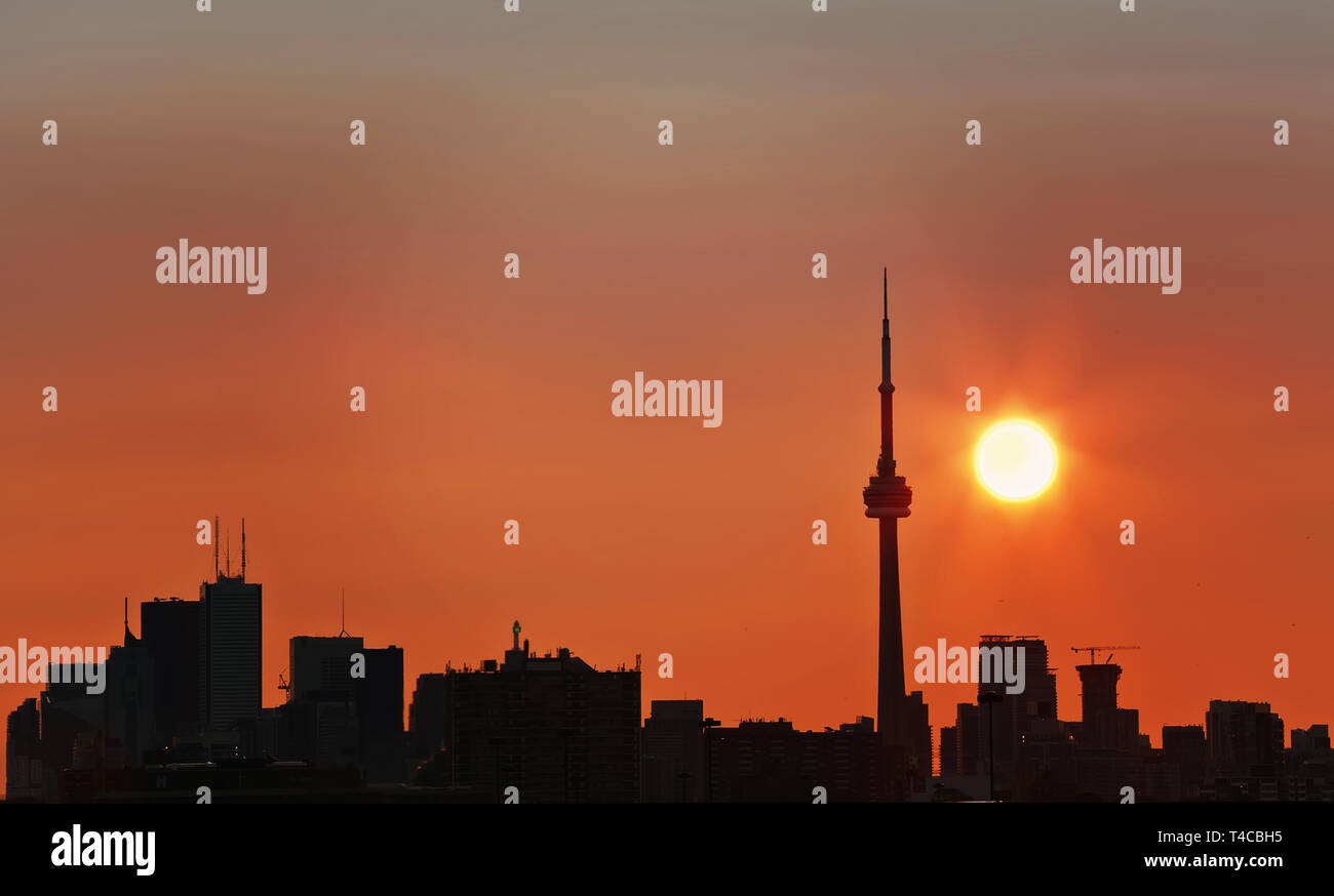 Downtown toronto skyline hi-res stock photography and images - Alamy