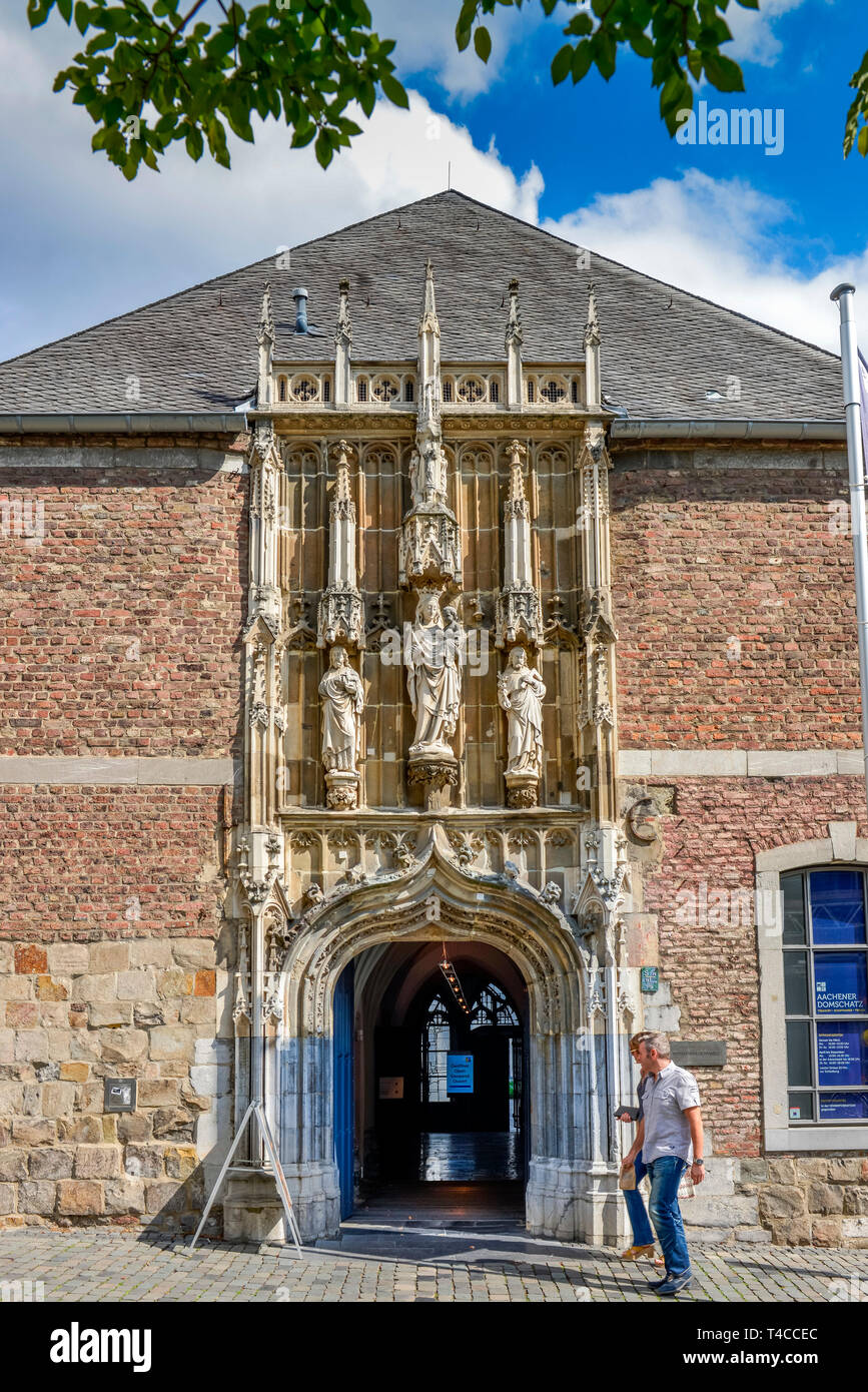 Eingang Aachener Domschatz, Johannes-Paul-II.-Strasse, Dom, Altstadt ...