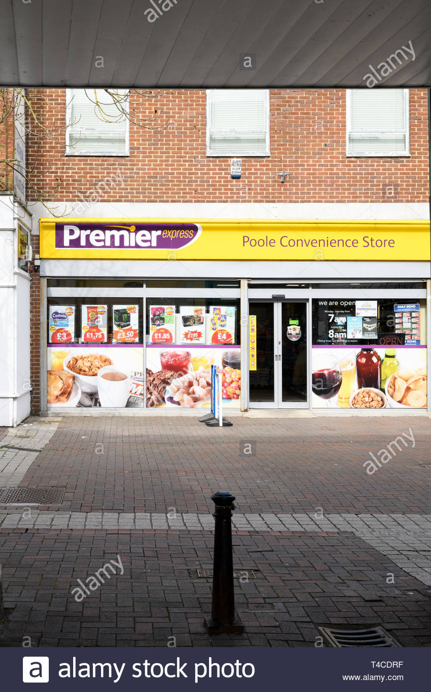 Poole High Street High Resolution Stock Photography and Images - Alamy
