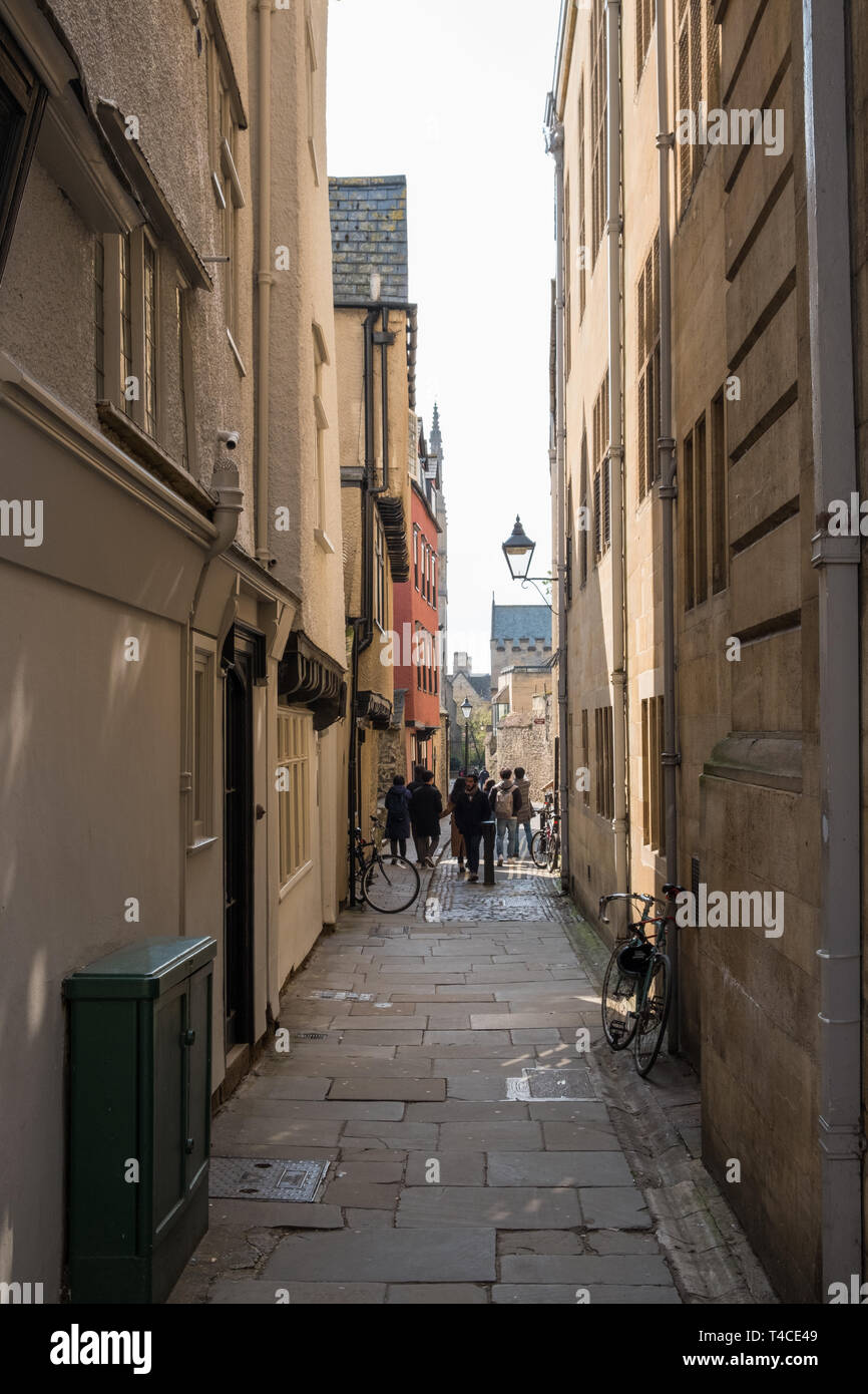 Magpie lane hi-res stock photography and images - Alamy