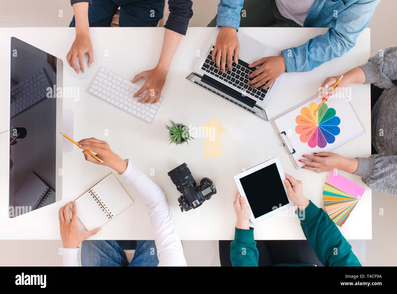 Teamwork concepts hi-res stock photography and images - Alamy