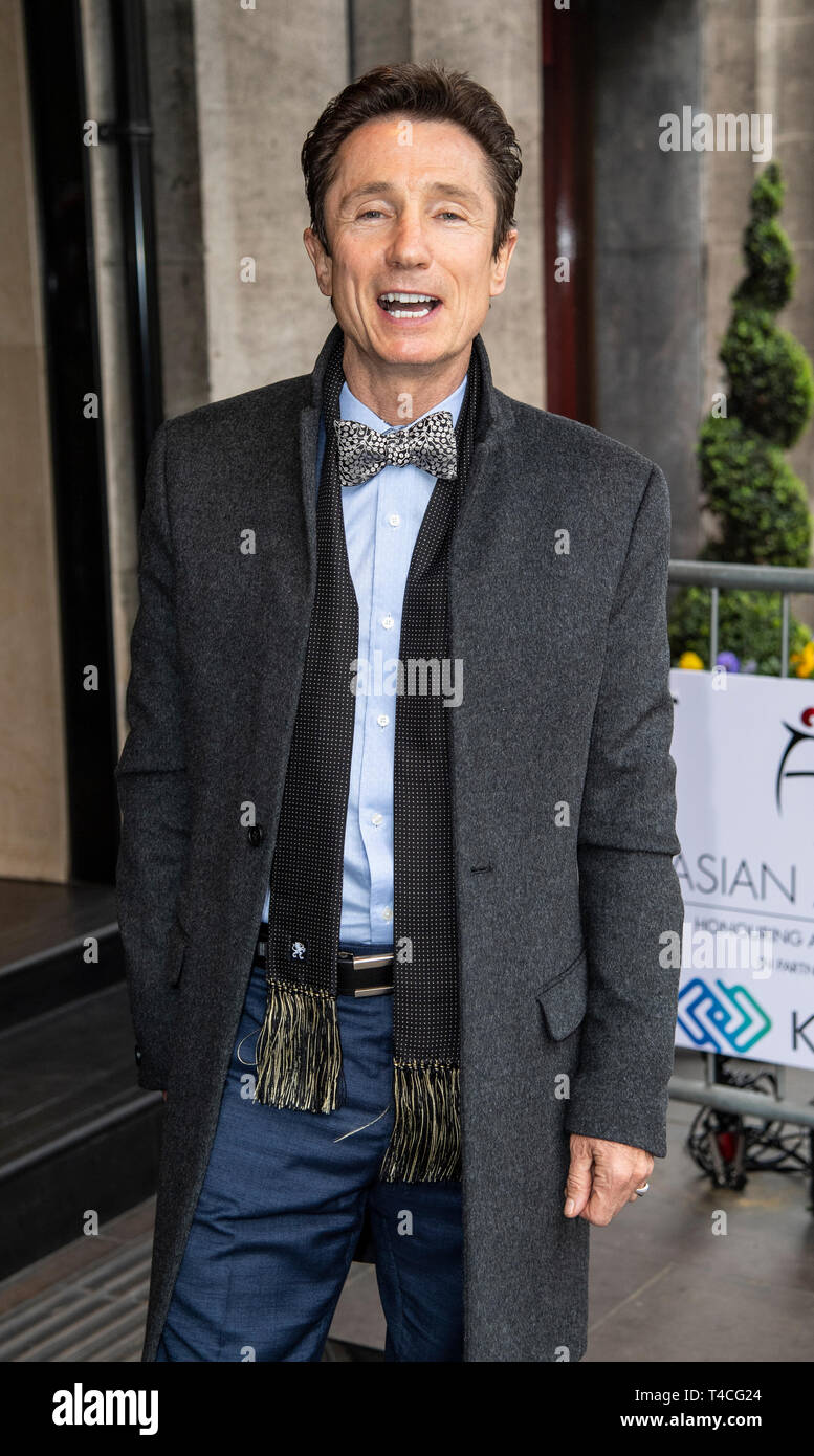 Dominic keating hi-res stock photography and images - Alamy