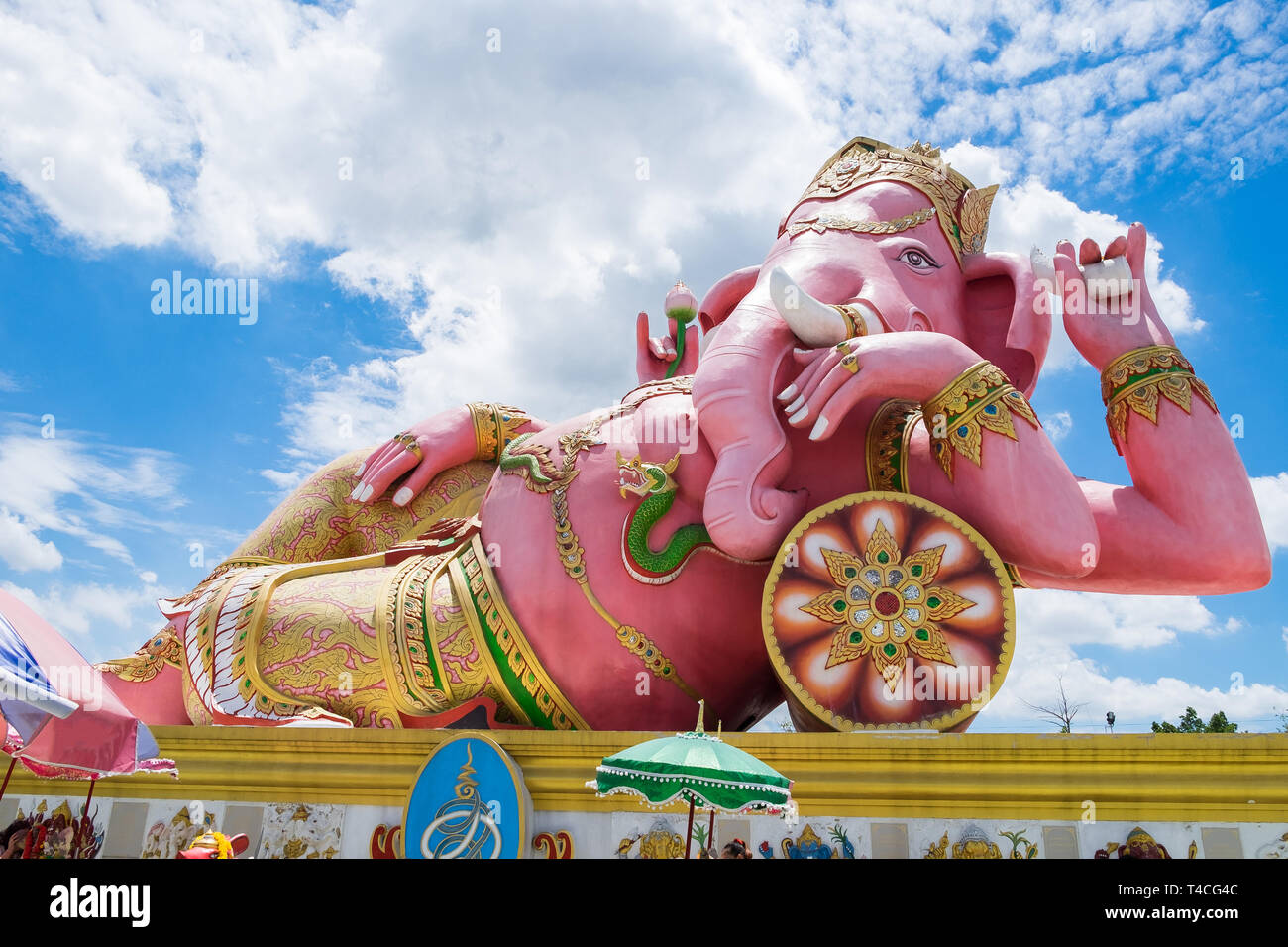 Lord ganesh big statue pink sleep at wat saman temple,chachoengsao ...