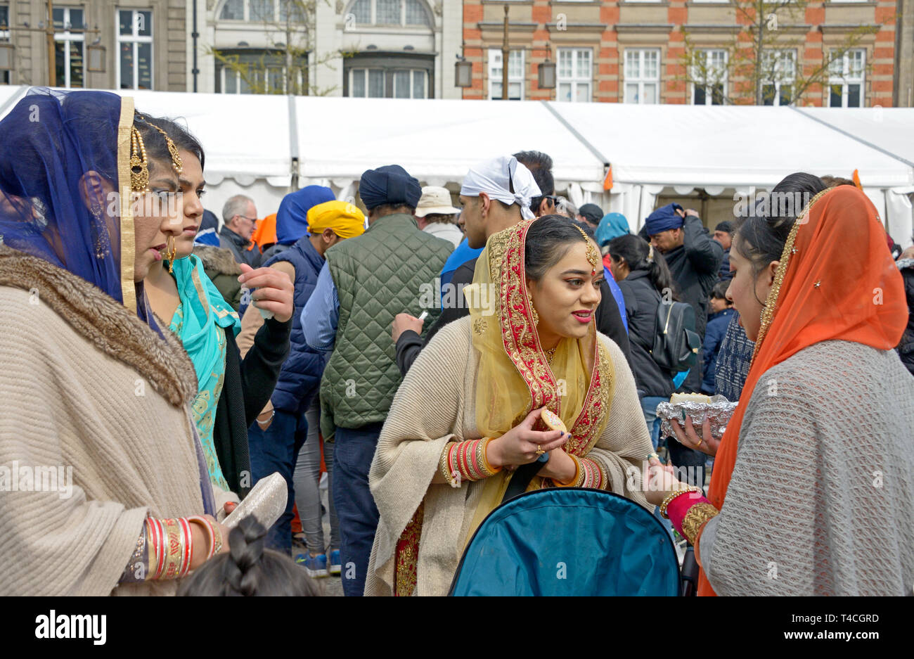 Sikh women hi-res stock photography and images - Alamy