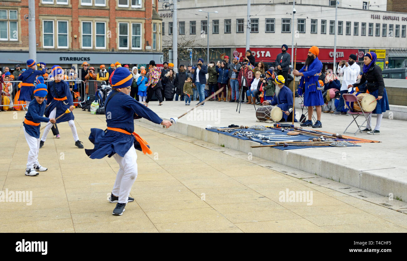 Sikh turban sword hi-res stock photography and images - Alamy