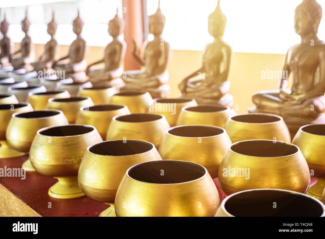 Largess hi-res stock photography and images - Alamy