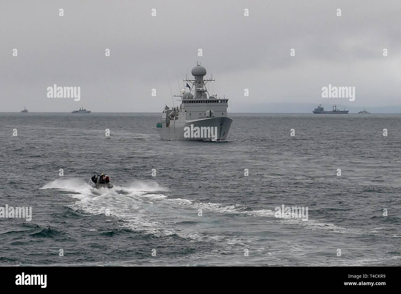 CHANNEL (Mar. 20, 2019) Sailors from the guided-missile destroyer USS ...