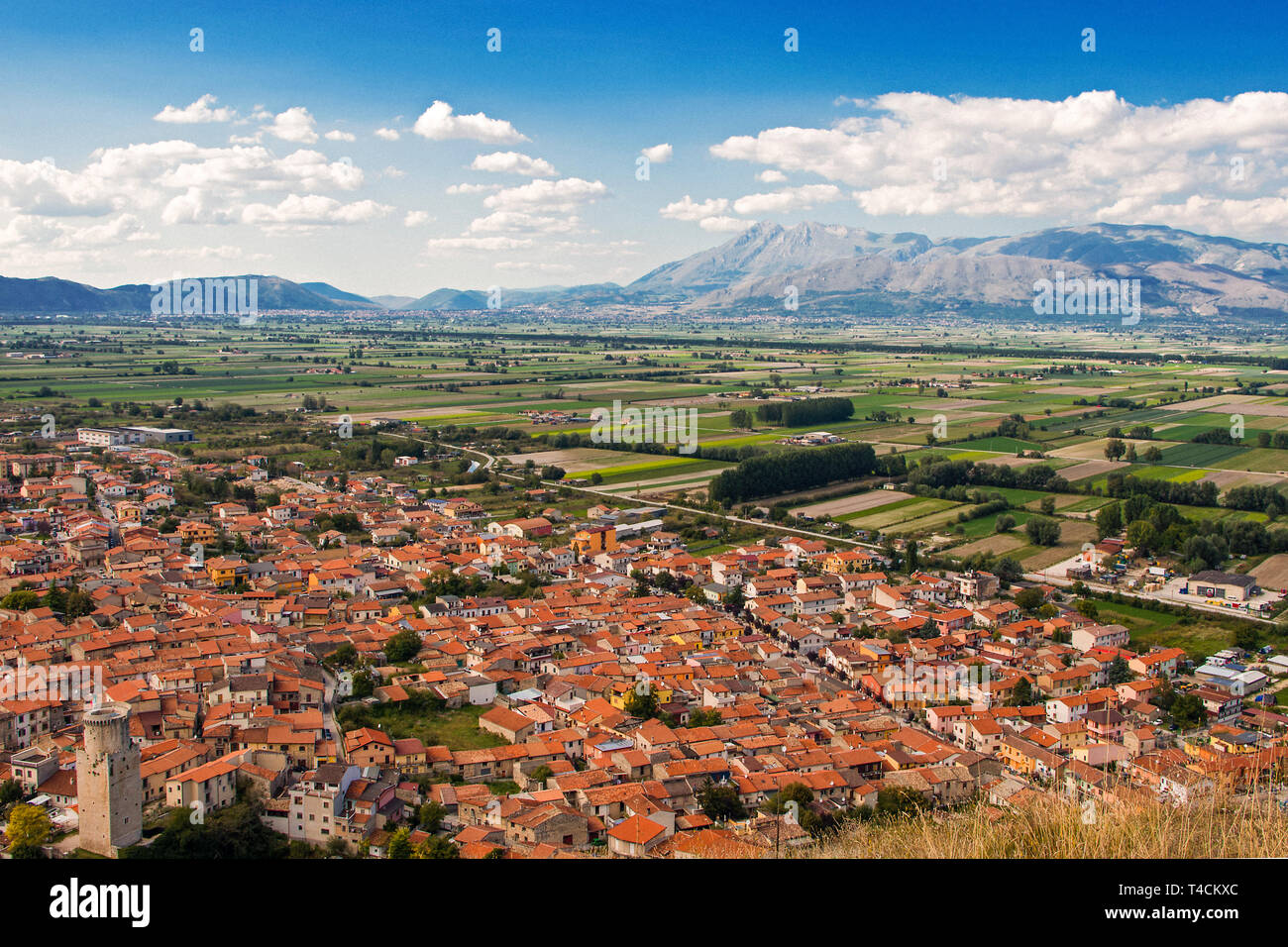 La collina è panoramica hi-res stock photography and images - Alamy