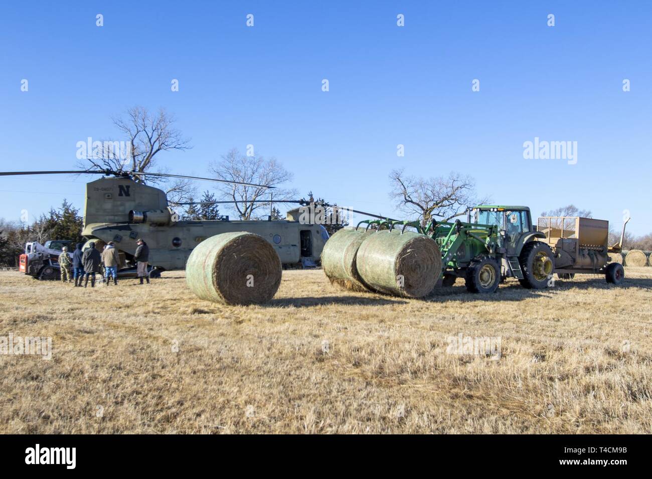 Ch 47 chinook isolated hi-res stock photography and images - Alamy