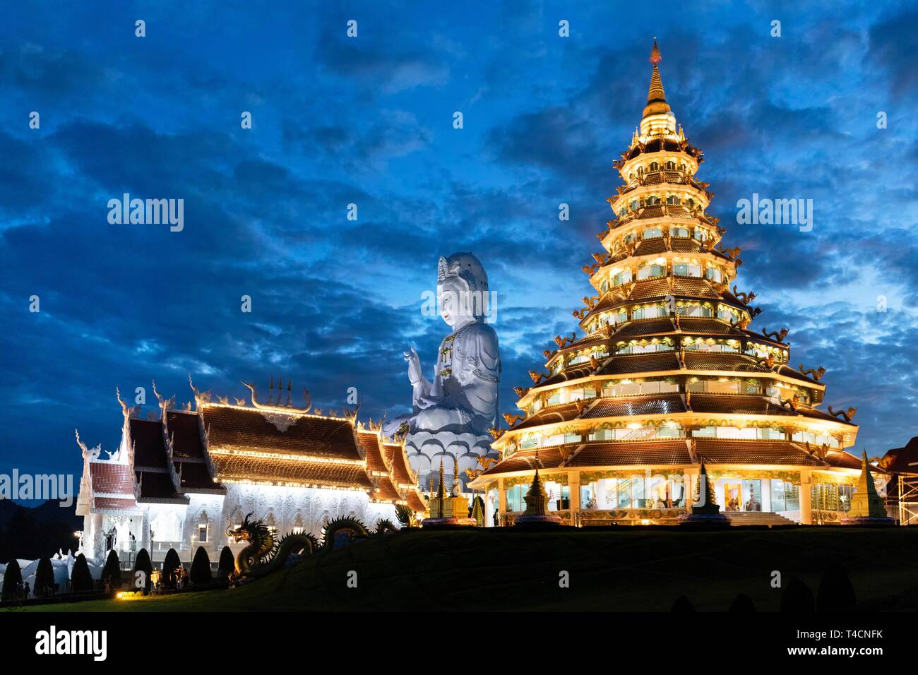 Guan yin chinese temple hi-res stock photography and images - Alamy