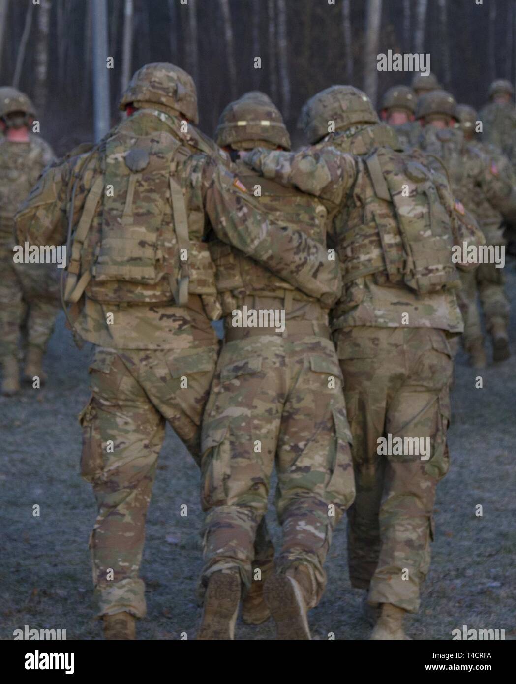 U.S. Army Soldiers with Alpha Company, 2nd Battalion, 34th Armored ...