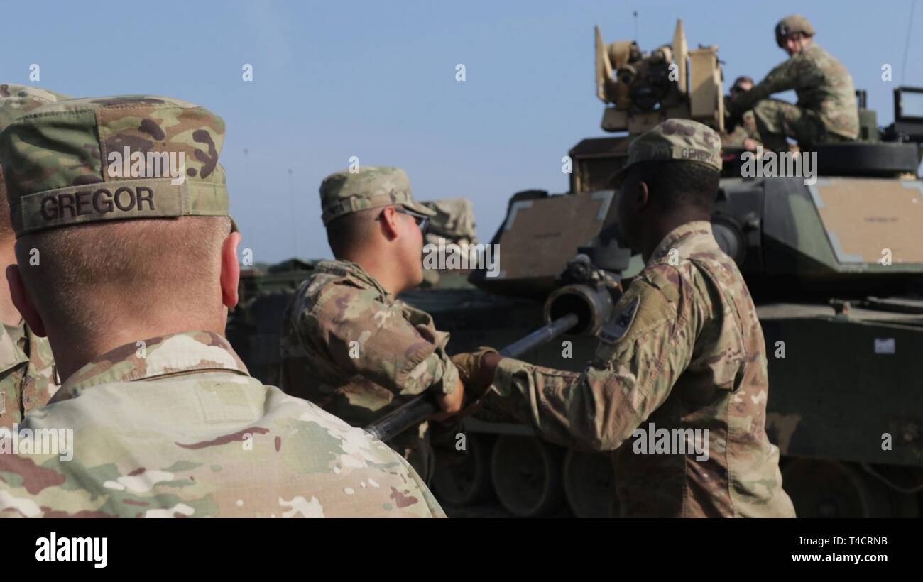 Soldiers with the 1st Battalion, 6th Infantry Regiment, 2nd Brigade ...