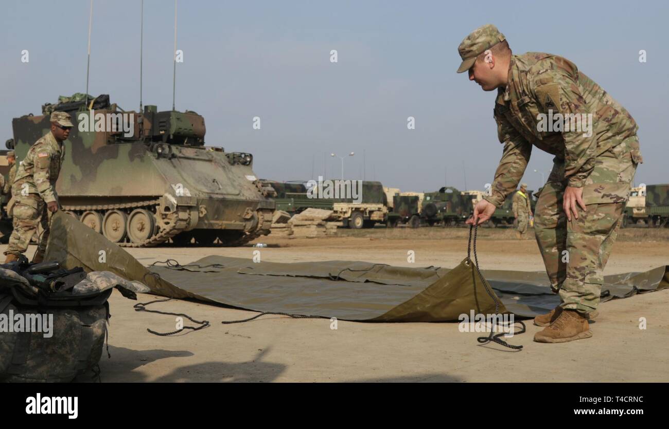 Soldiers with the 1st Battalion, 6th Infantry Regiment, 2nd Brigade ...