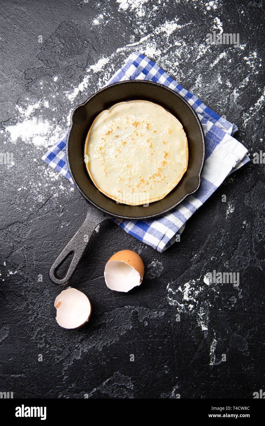 Burnt pancake hi-res stock photography and images - Alamy