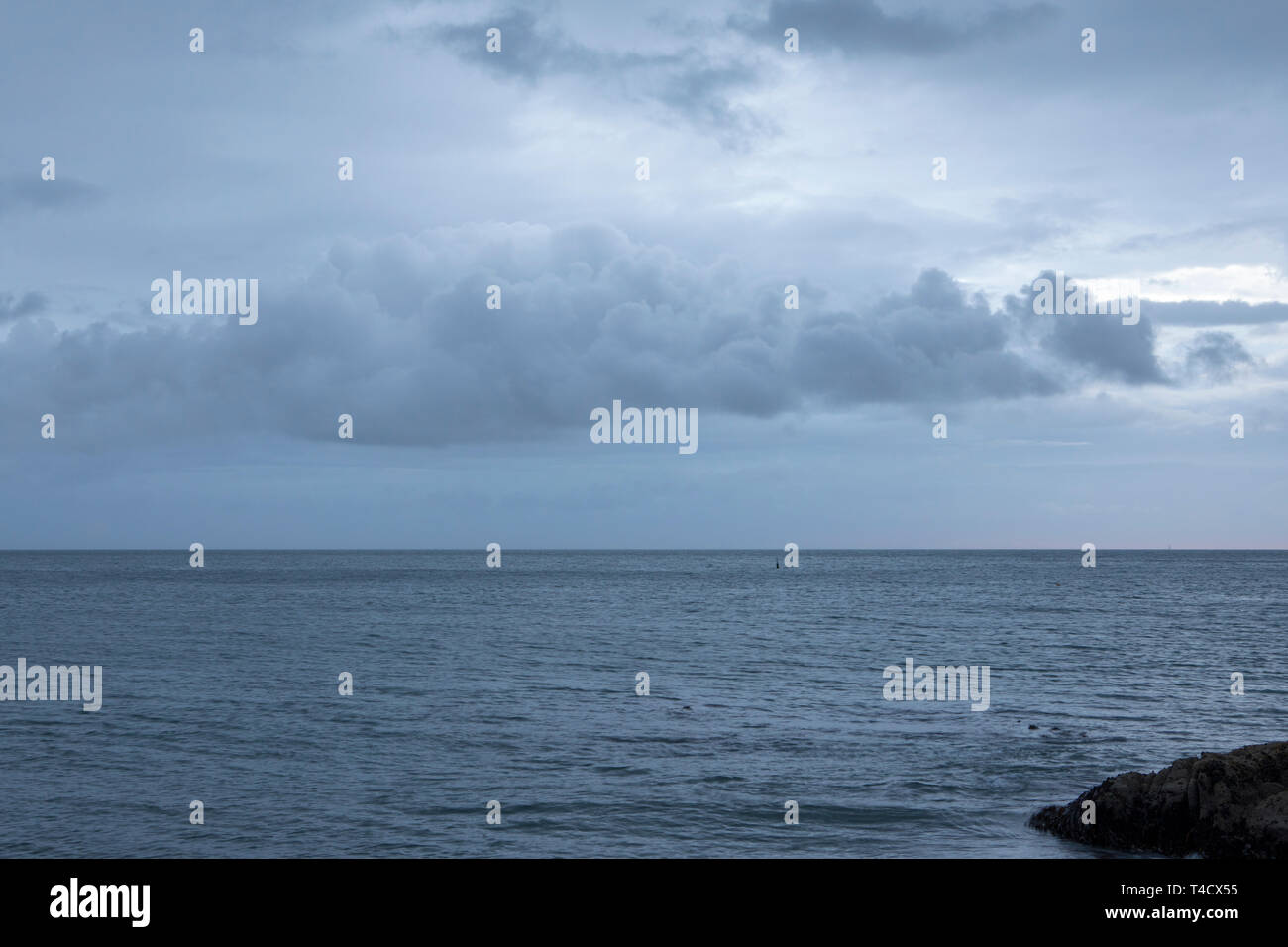 Irish sea coast hi-res stock photography and images - Alamy