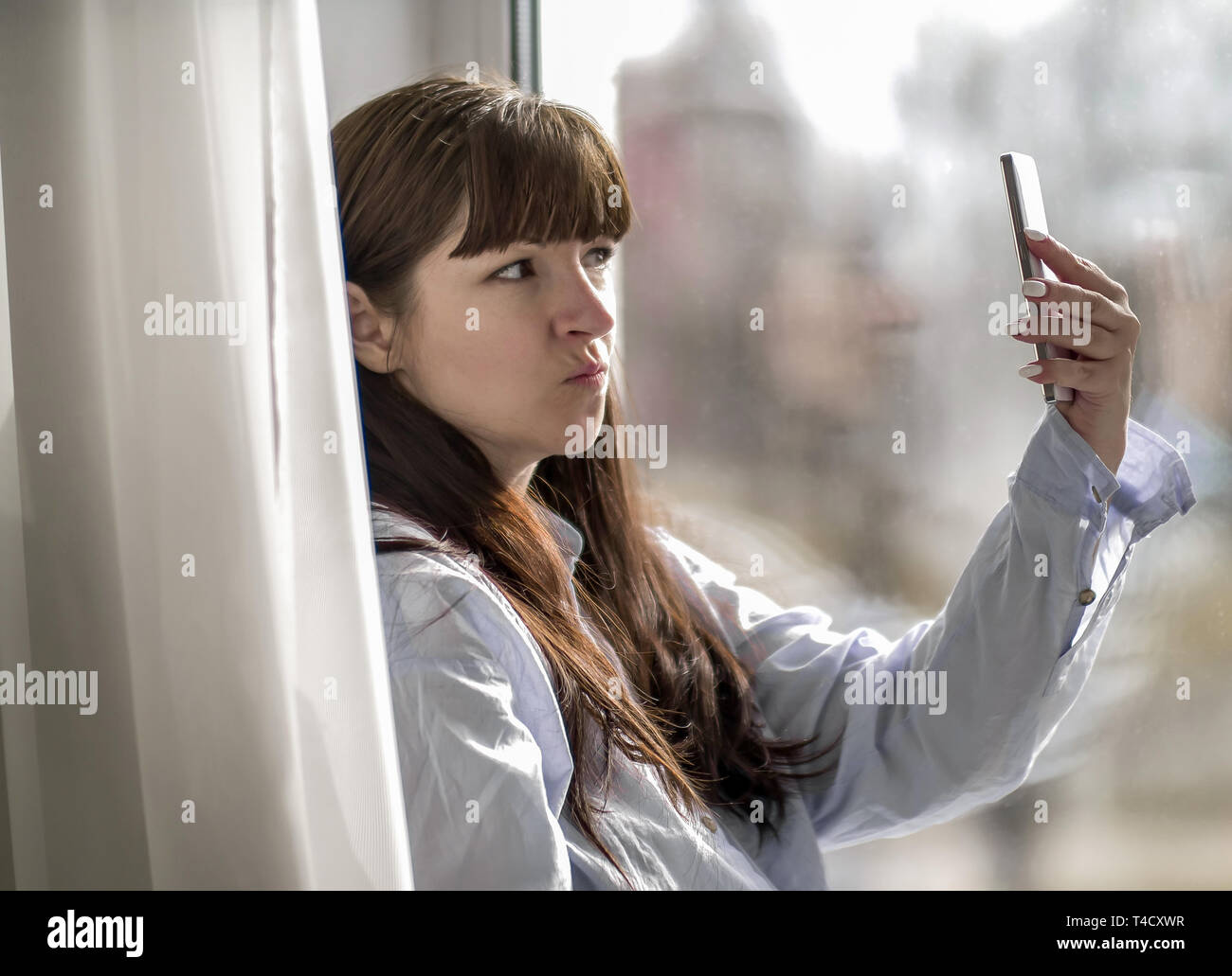 Selfie girl kiss hi-res stock photography and images - Alamy