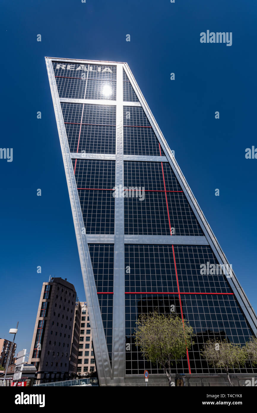 Kio towers torres leaning towers hi-res stock photography and images ...