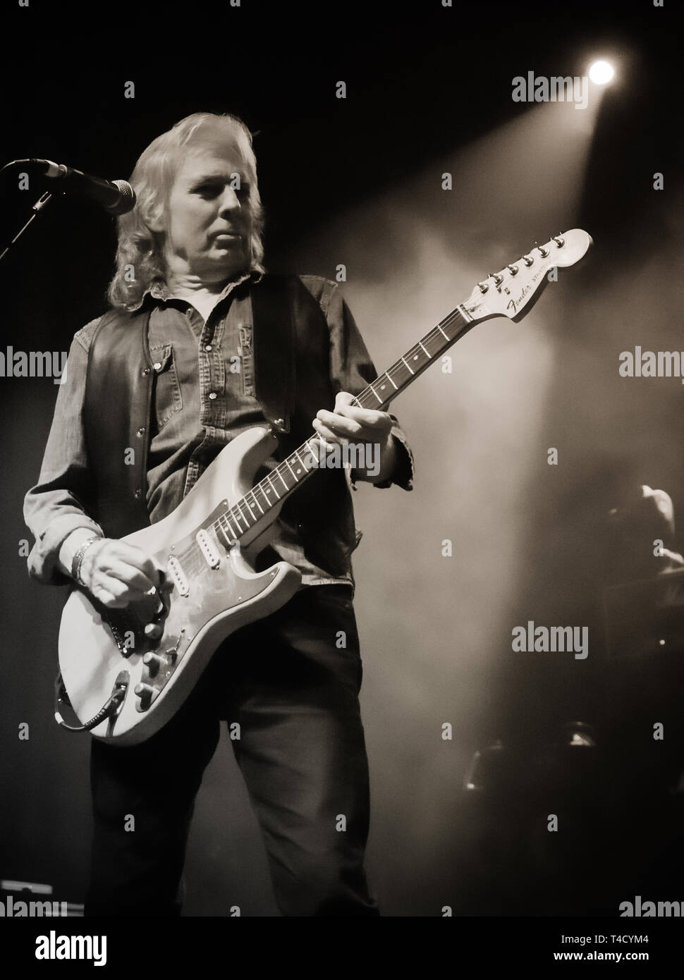 Fastway hi-res stock photography and images - Alamy