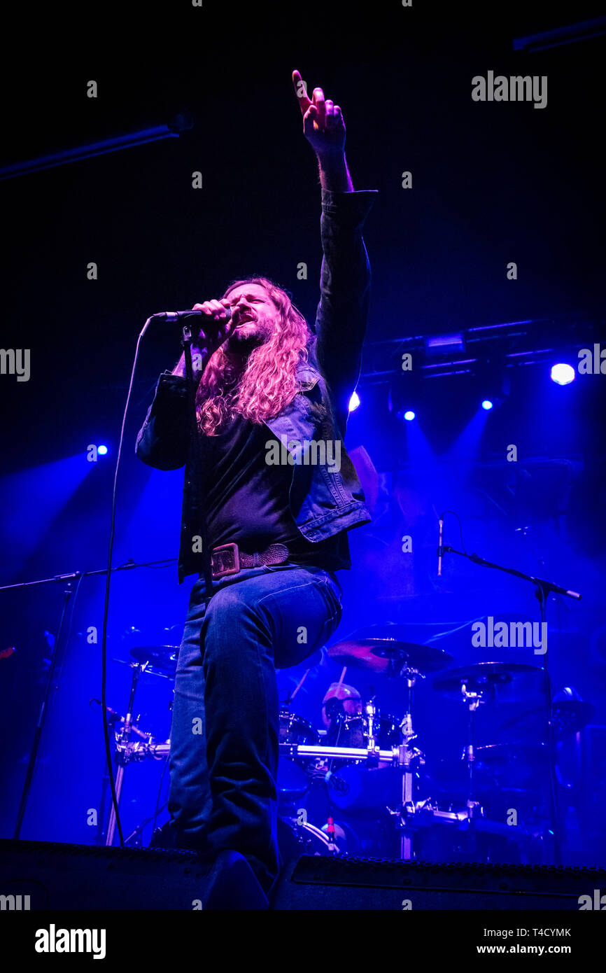 Fastway hi-res stock photography and images - Alamy