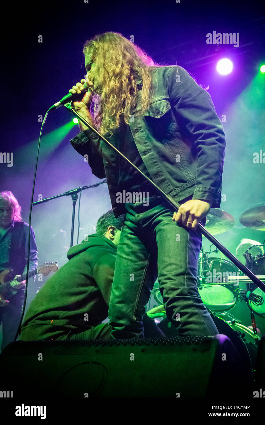 Fastway hi-res stock photography and images - Alamy