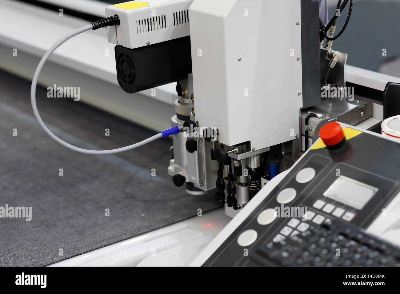 Cutting plotter machine hi-res stock photography and images - Alamy
