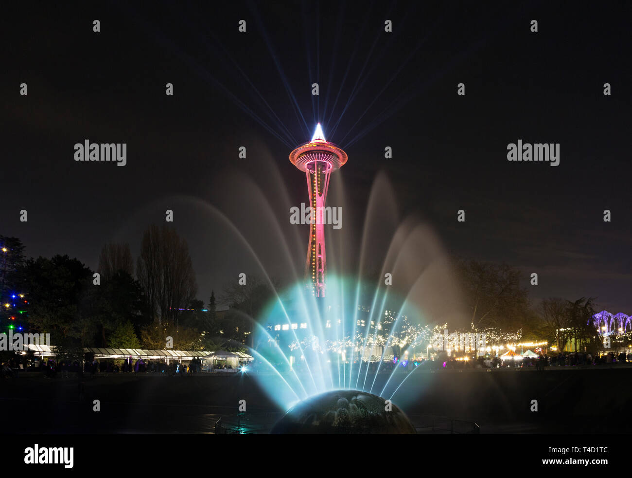 WA16142-00...WASHINGTON - The Space Needle before the 2019 New Years ...