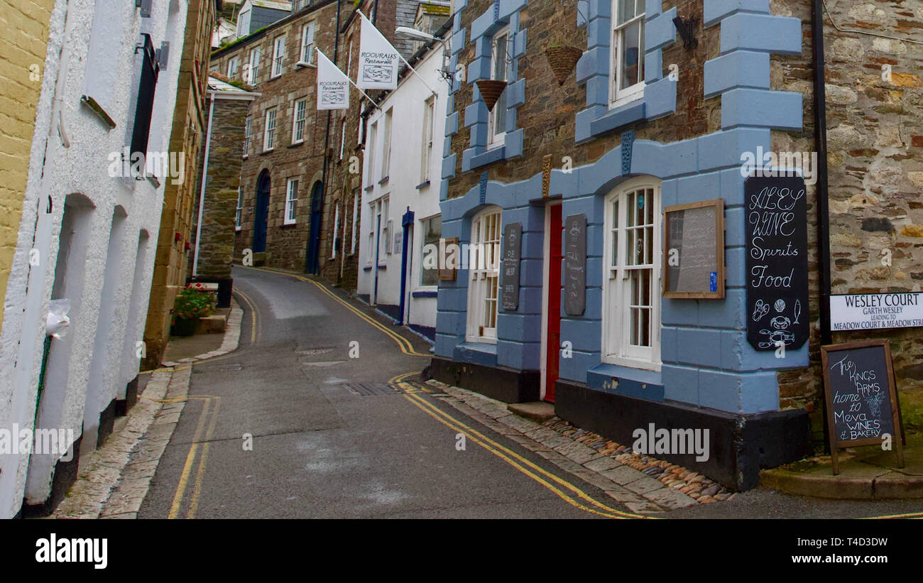 Mevagissey street cornwall hi-res stock photography and images - Alamy