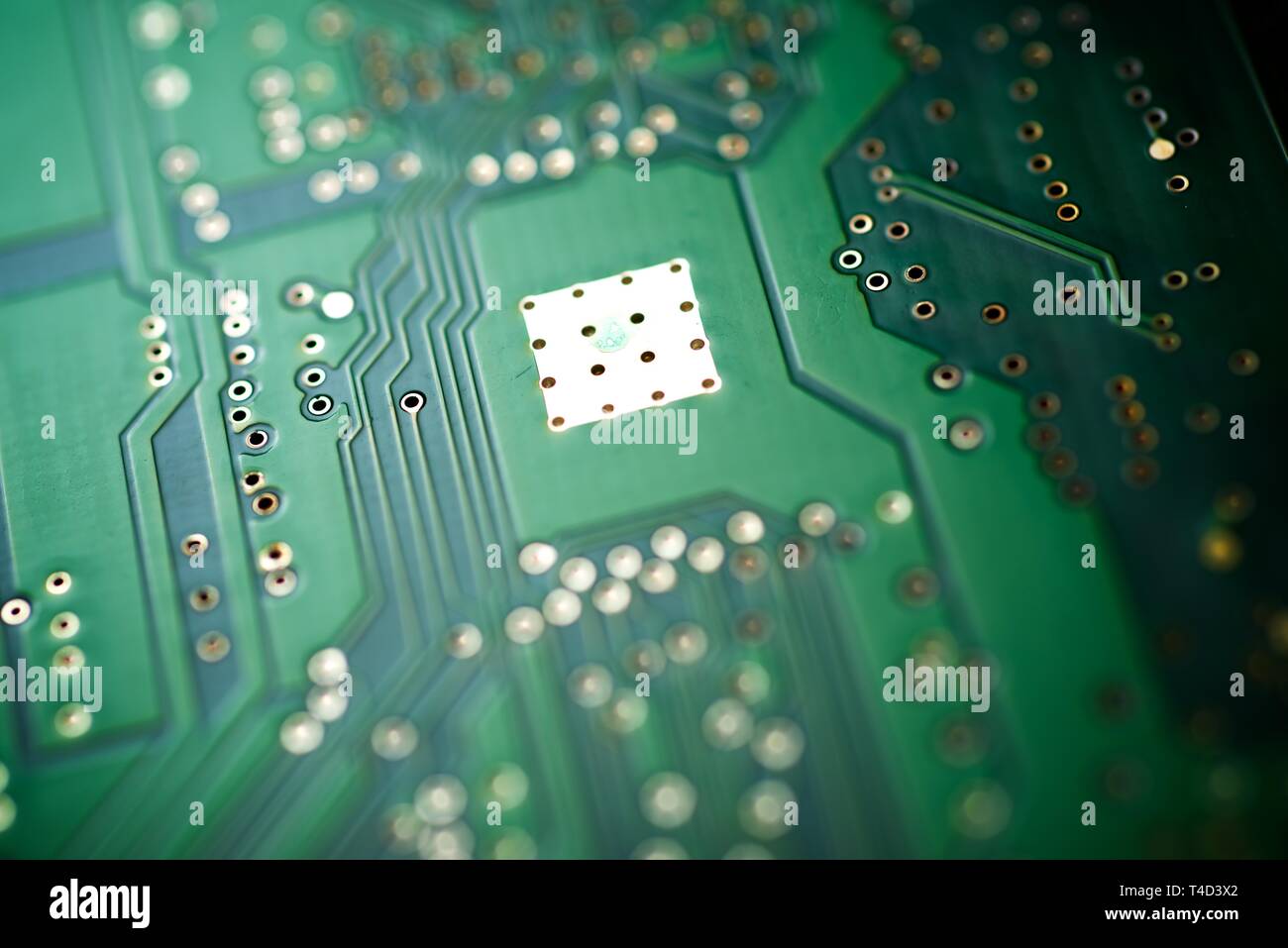 Integrated microcircuit hi-res stock photography and images - Alamy