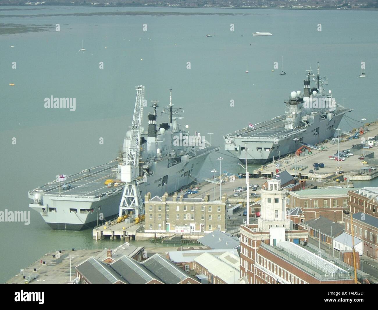 Hms illustrious hms ark royal hi-res stock photography and images - Alamy
