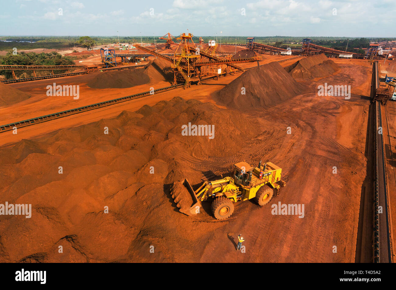 Ship loader conveyors hi-res stock photography and images - Alamy