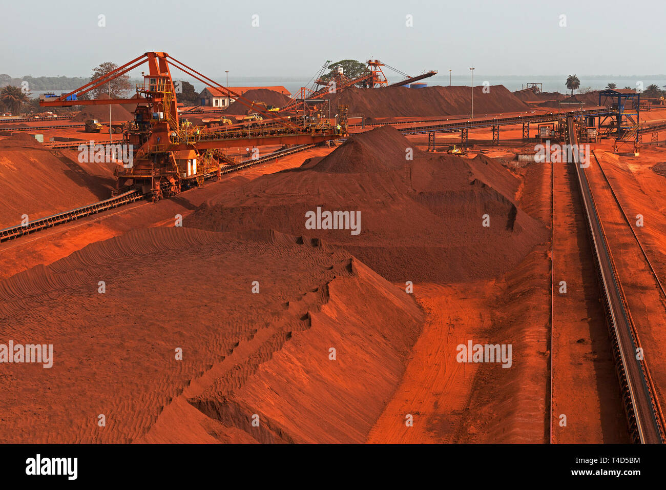 Taking ore from stock piles hi-res stock photography and images - Alamy