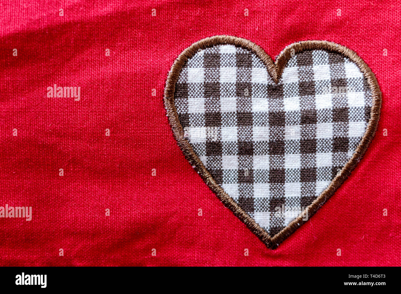 Red textured background with heart Stock Photo - Alamy