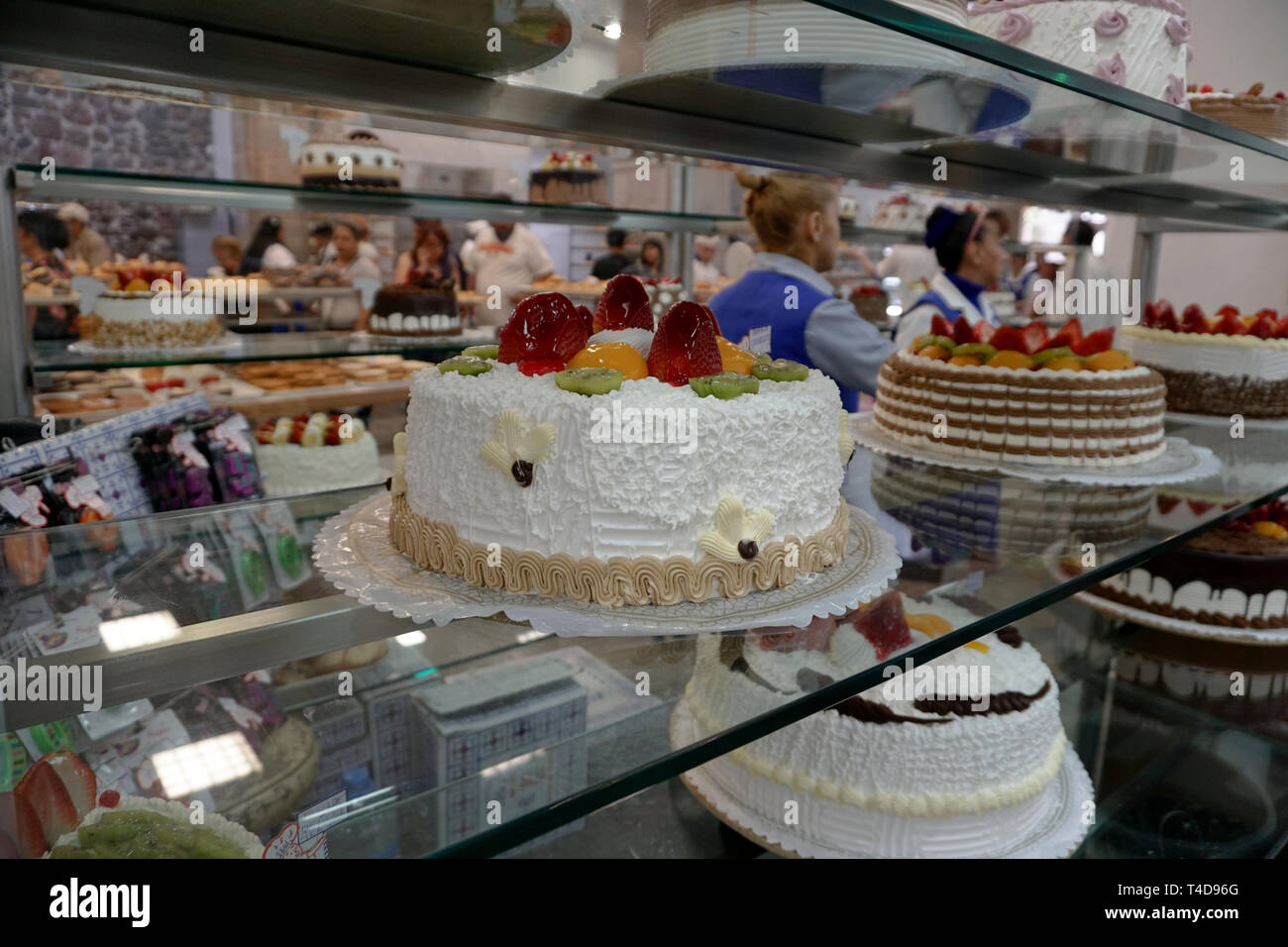 Party cakes at Pasteleria Ideal Bakery in Mexico City, Mexico Stock ...