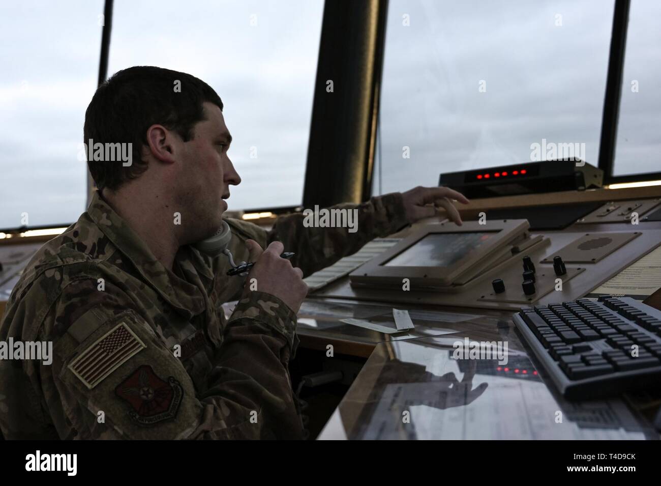 Raf air traffic controller hi-res stock photography and images - Alamy