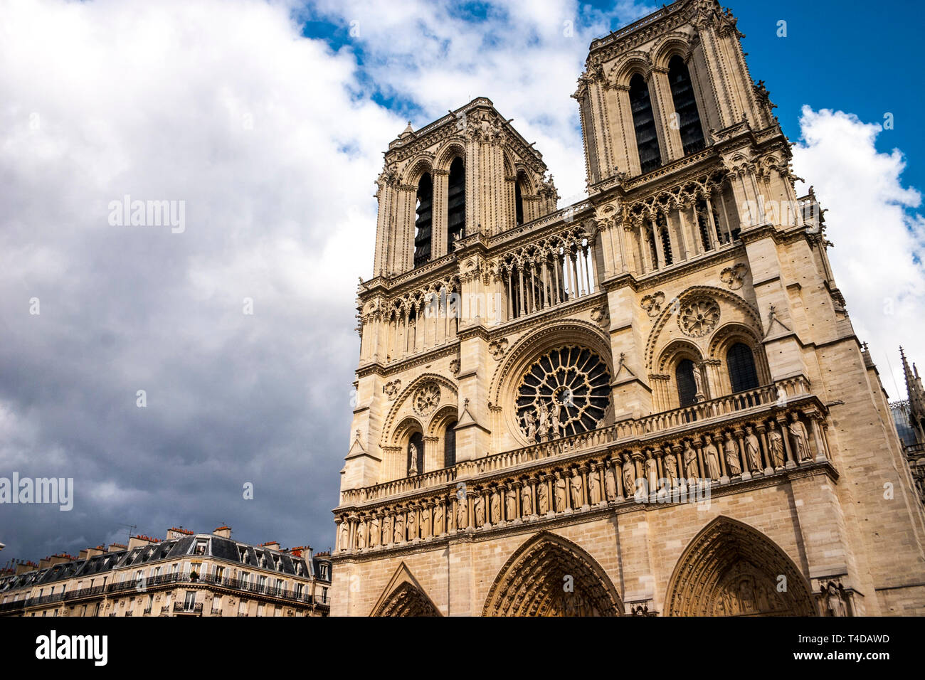 Medieval french cathedral hi-res stock photography and images - Alamy