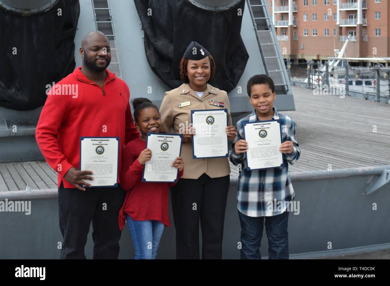 YN1 Latonya Solomon assigned to US Fleet Forces Command, re-enlisted on ...