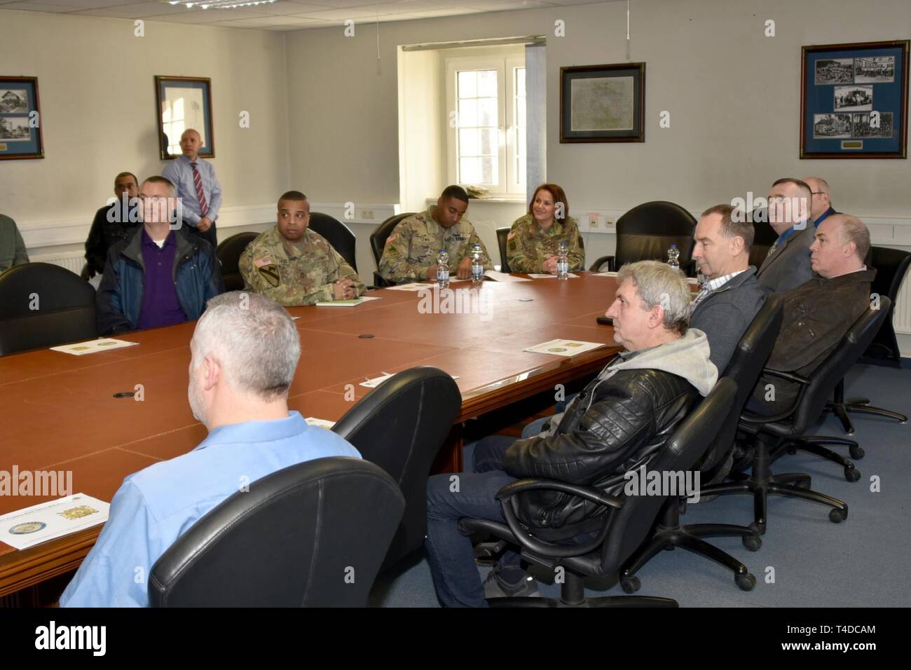 Chief of staff army supply excellence awrd hi-res stock photography and ...
