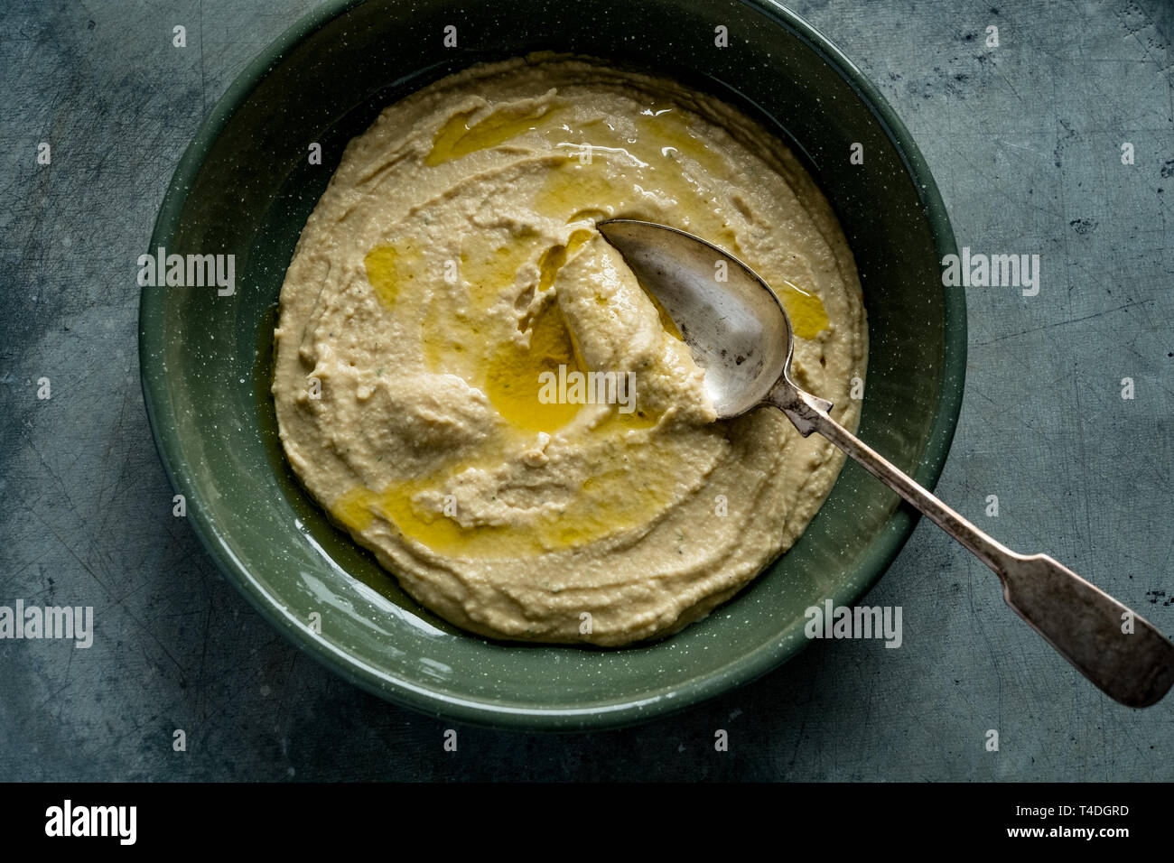 Hummous hi-res stock photography and images - Alamy