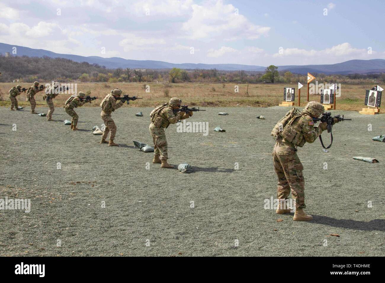Soldiers with Bravo Company, 1st Battalion, 16th Infantry Regiment, 1st ...