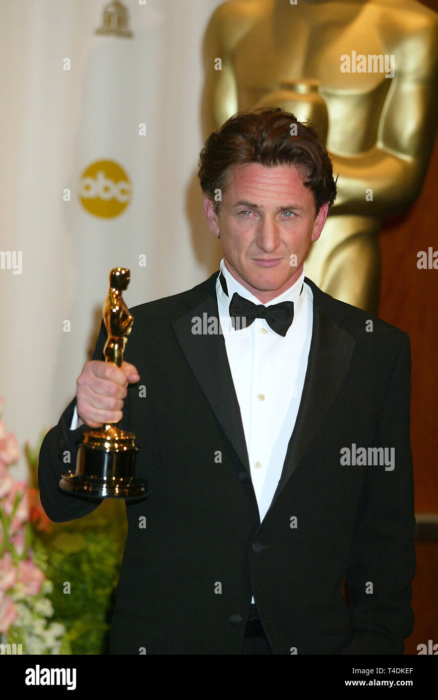 LOS ANGELES, CA. February 29, 2004: SEAN PENN at the 76th Annual ...