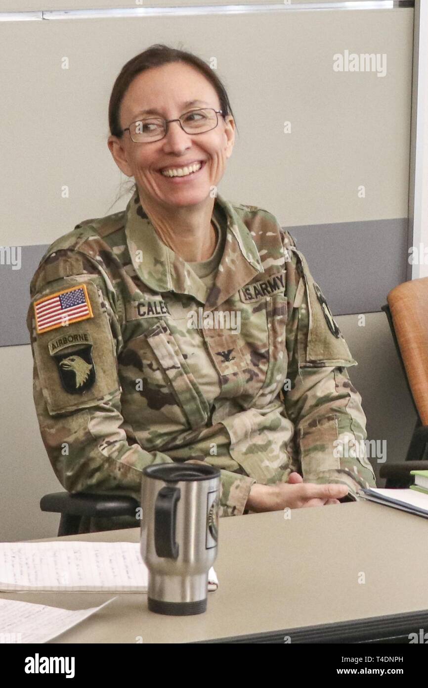 Laura tyson hi-res stock photography and images - Alamy