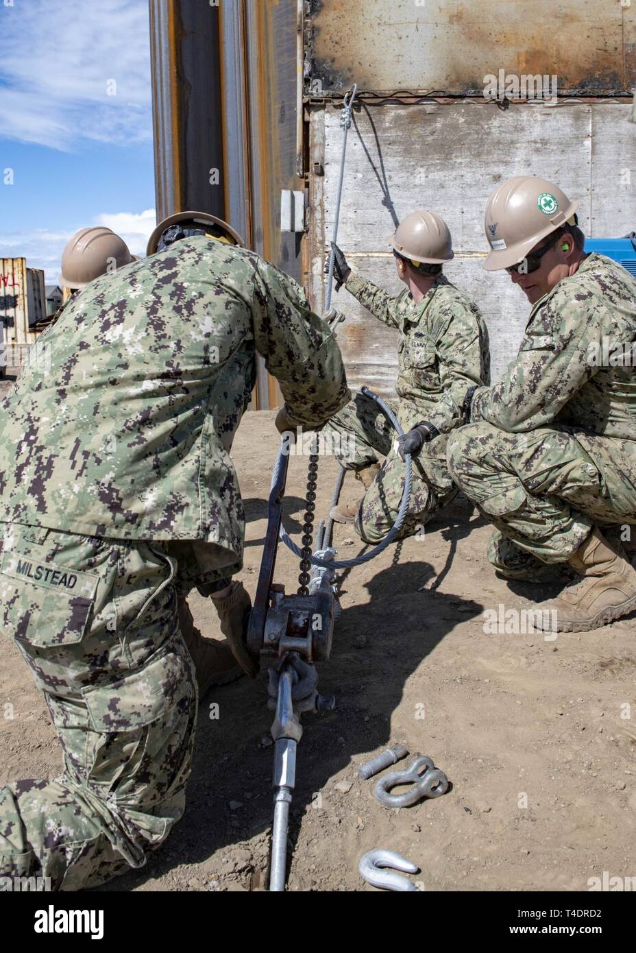 Underwater cable repair hi-res stock photography and images - Alamy